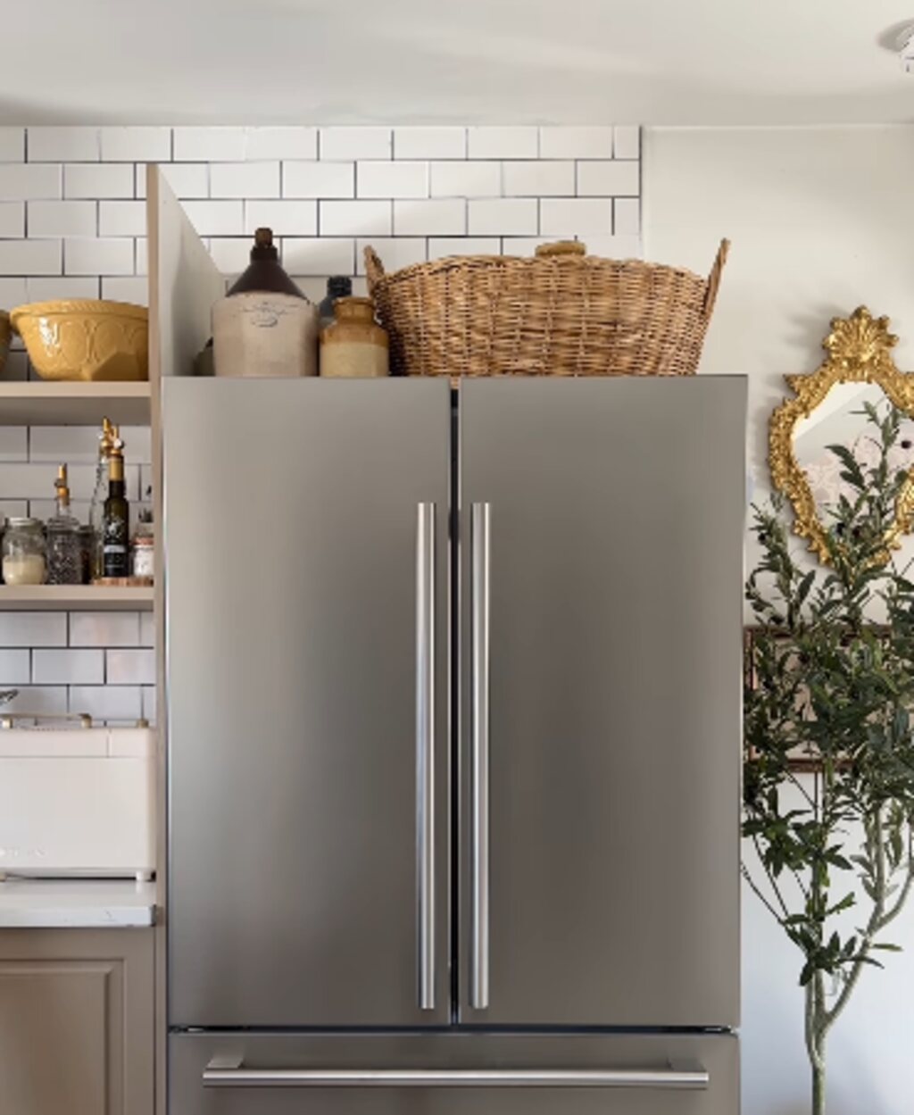 10 Creative Above Fridge Top Decor Ideas - WillyHomes