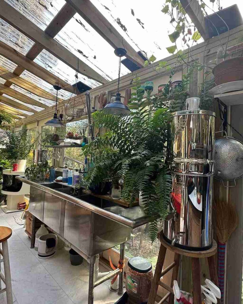 15 Simple DIY Covered Outdoor Kitchen Ideas on a Budget - WillyHomes