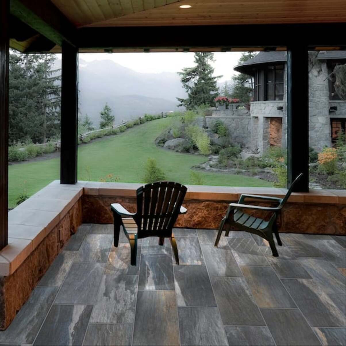 7 Waterproof Flooring Choices for a Stunning Screened Porch - WillyHomes