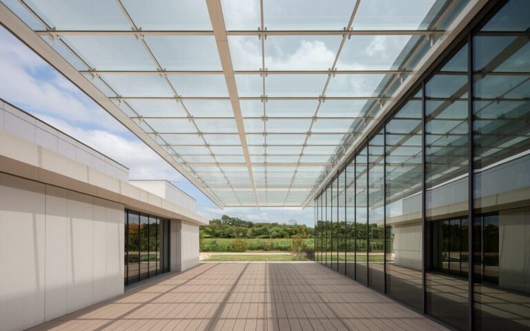 17 Stunning Overhang Roof Ideas to Elevate Your Home - WillyHomes